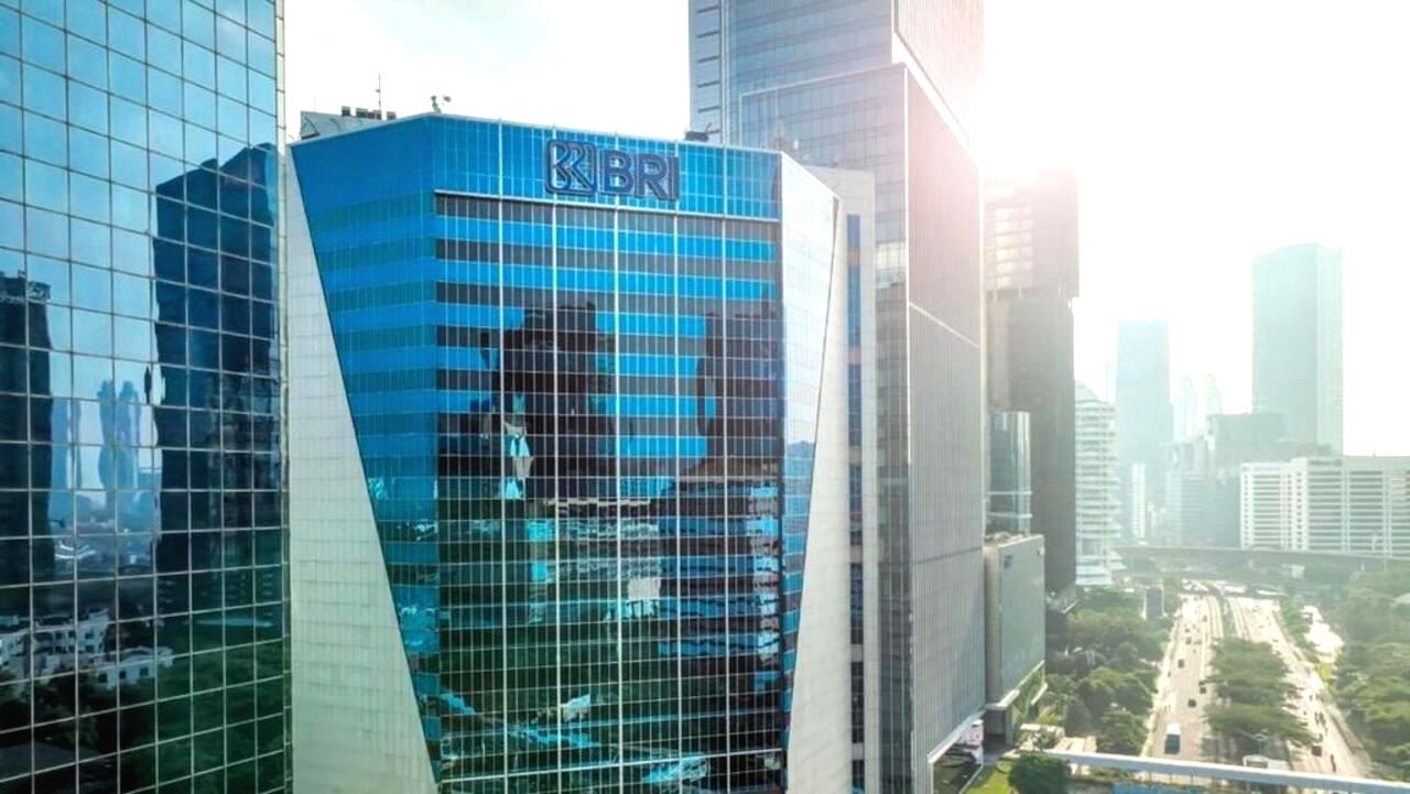 22 Tahun Melantai di Bursa, Saham BBRI Sudah Naik Hingga 48 Kali Lipat ...